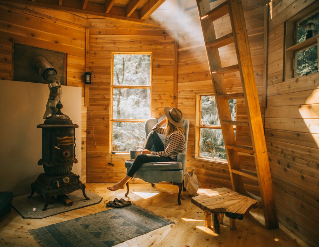 Octagonal Cabin – Living Tiny